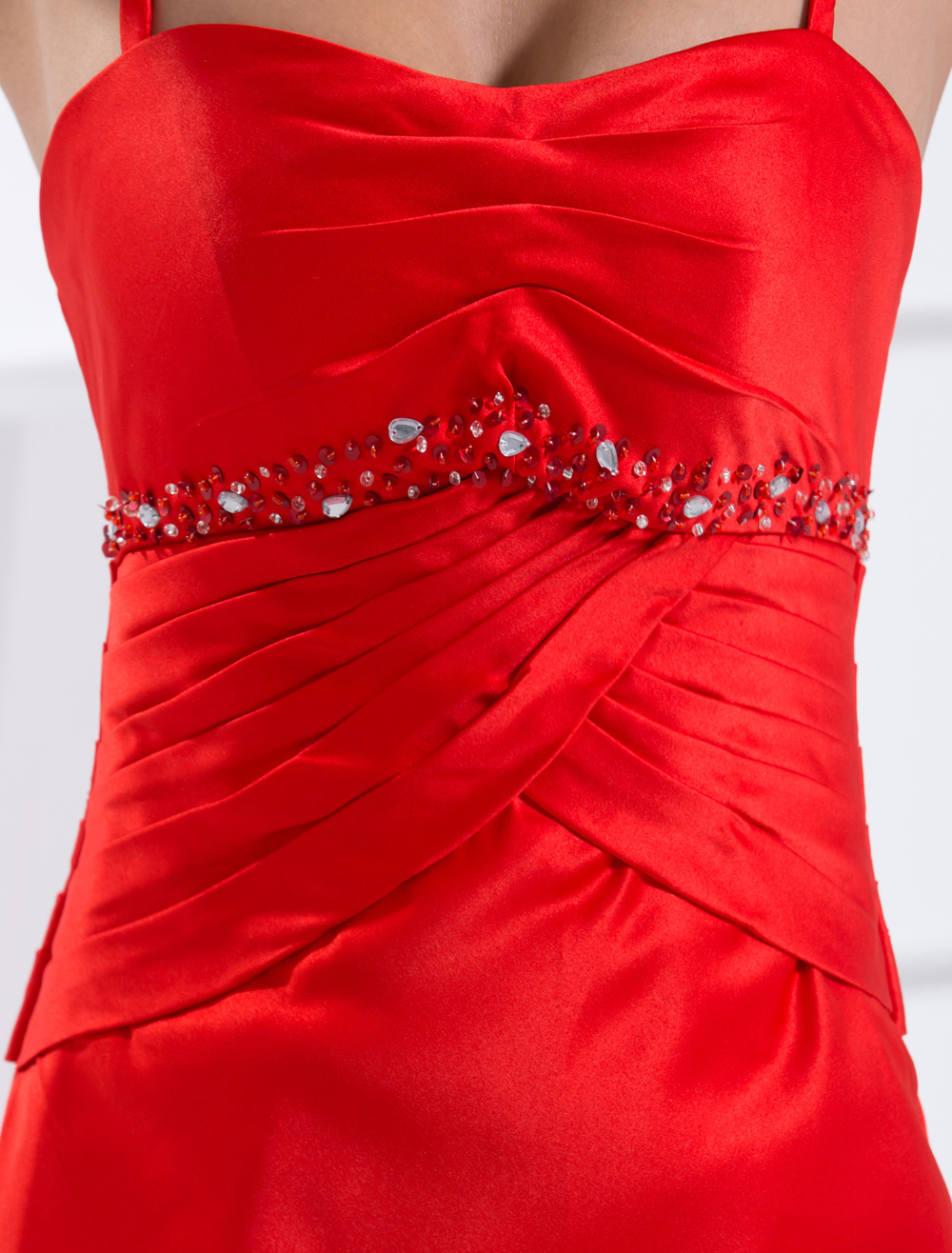 Robe de soirée mince en rouge à spaghetti en satin longue en arrière et ...
