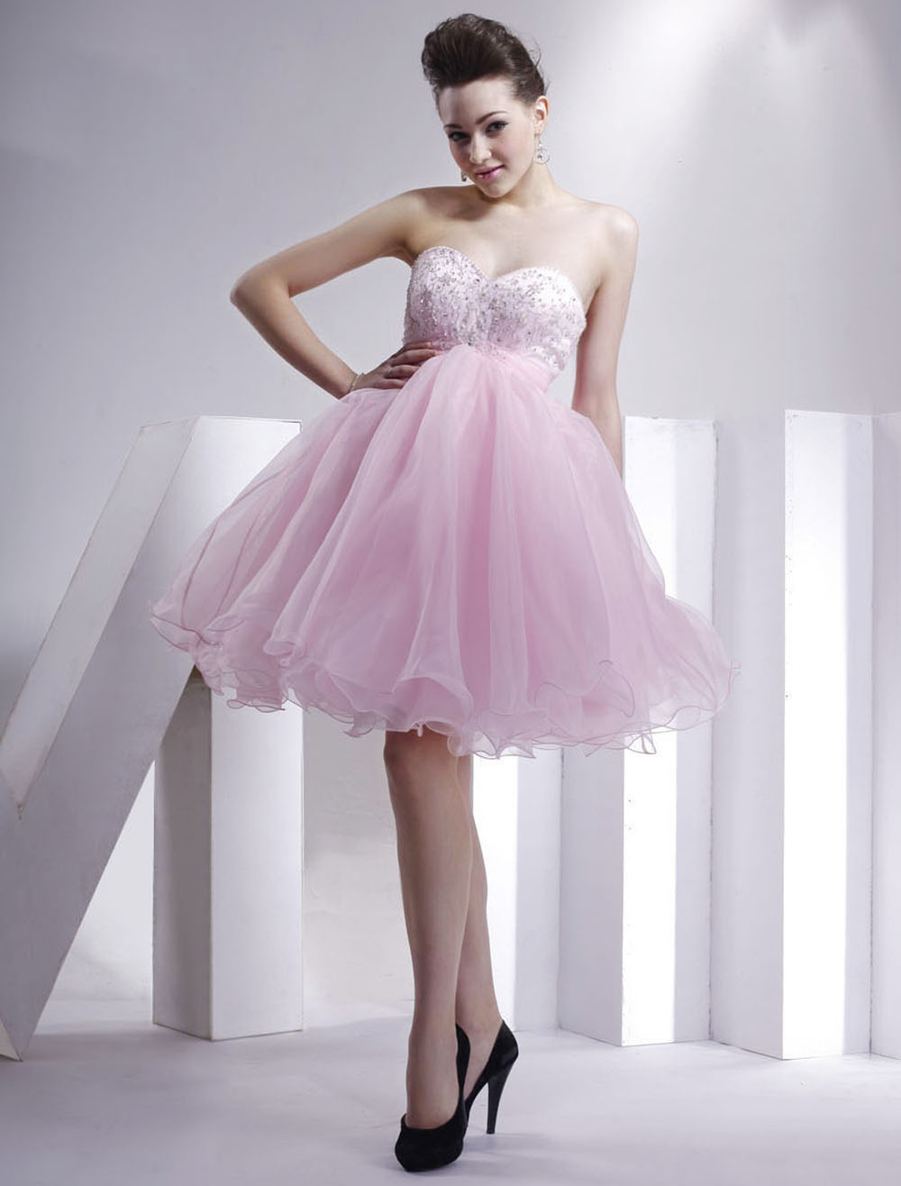 Short Pink Homecoming Dress With Sweetheart Neckline