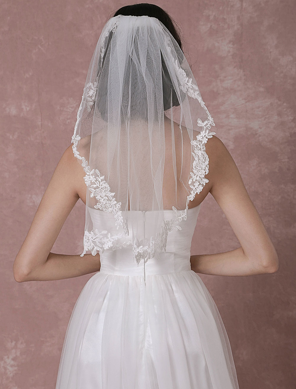 One-Tier Wedding Veil Tulle Lace Applique Edge Bridal Veil - Milanoo.com