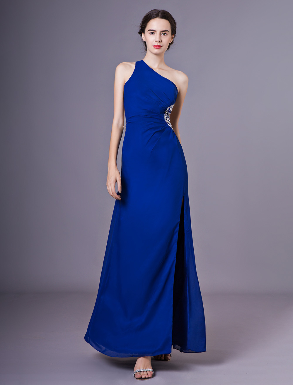 Robe de bal fourreau en chiffon bleu roi à une épaule avec strass ...