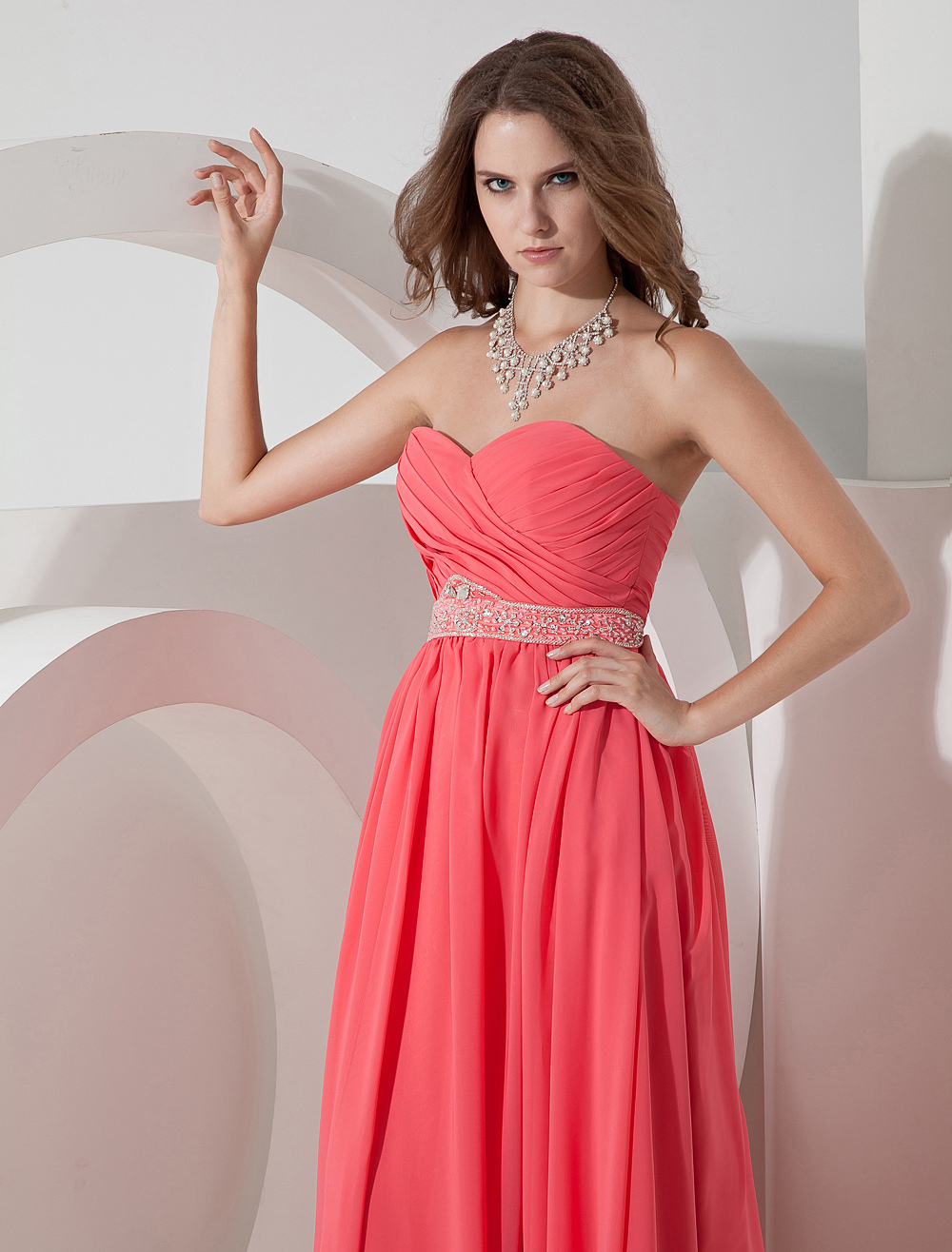 Robe de bal rouge en chiffon encolure coeur - Milanoo.com
