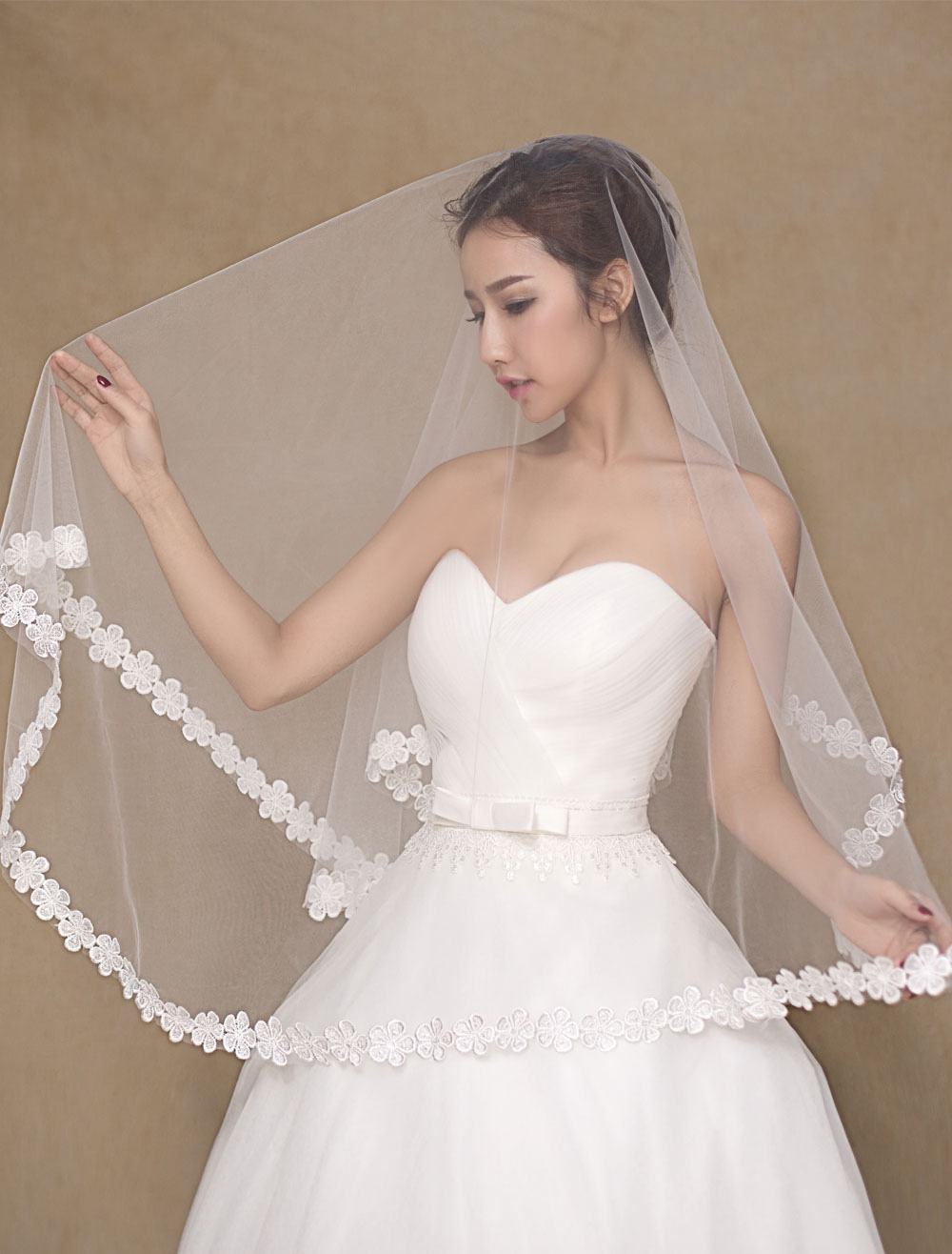 Velo da sposa avorio di pizzo tulle con fiori - Milanoo.com