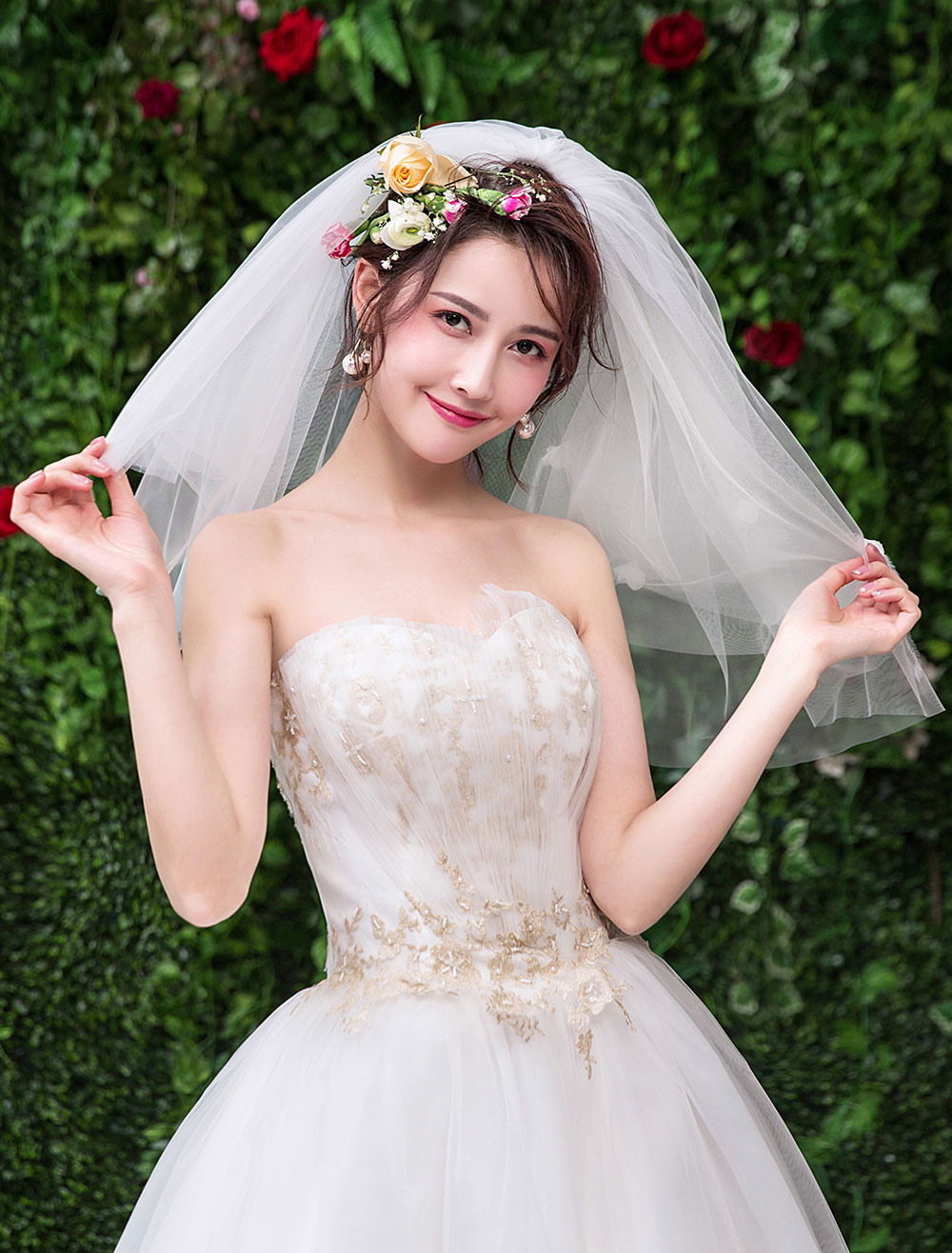 Wedding Veil Short Feathers Two Tier Applique Tulle Cut Edge Classic ...